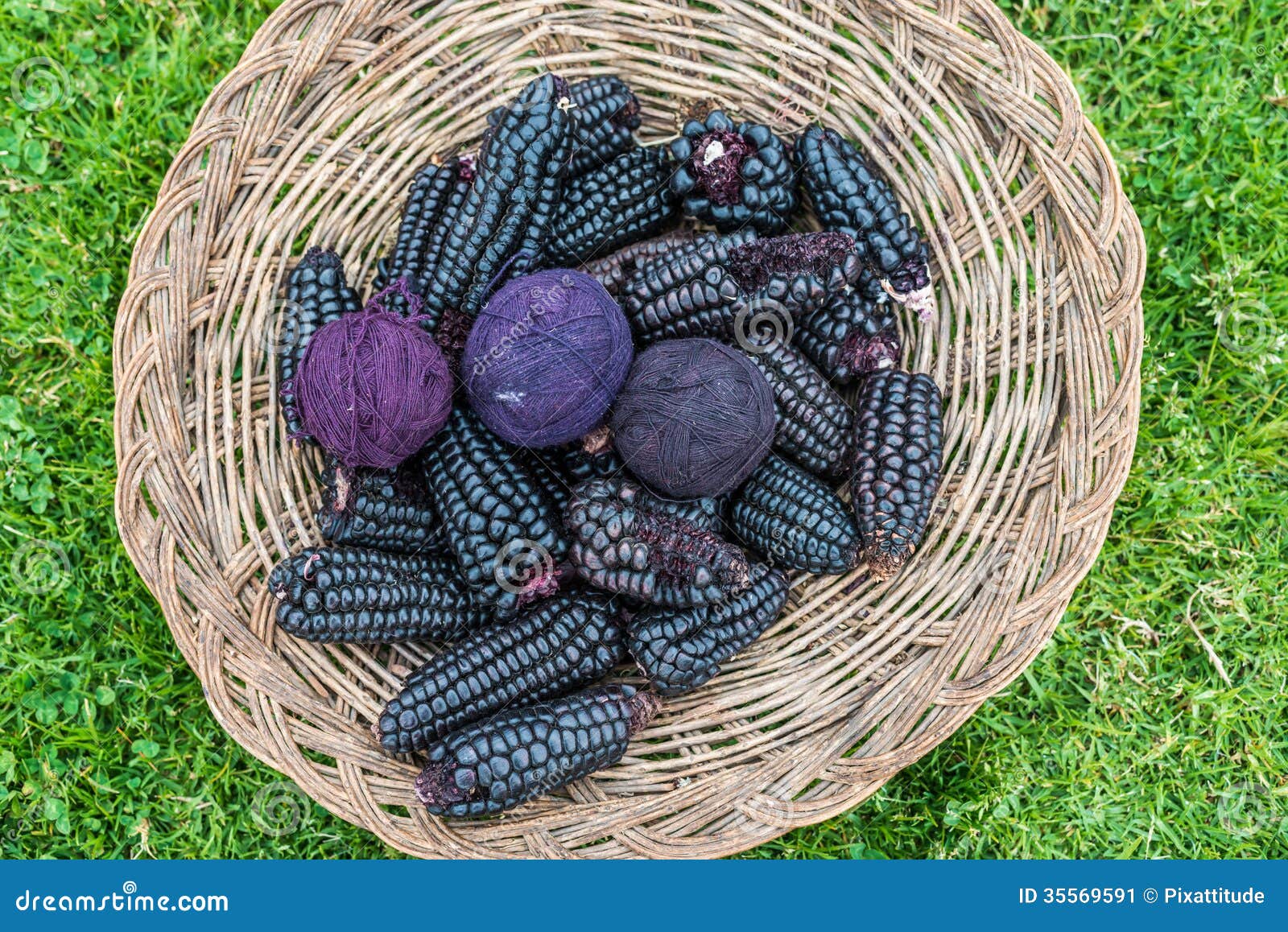 Natural Dyed Wool Yarn Peruvian Andes Cuzco Peru Stock Image - Image of ...