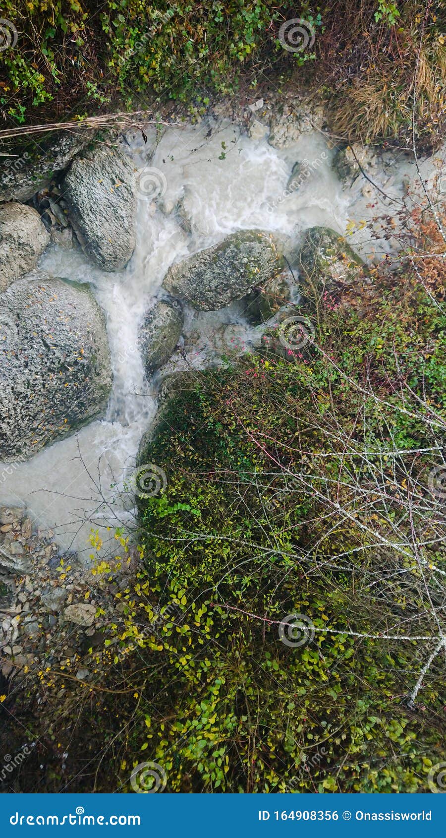 Natural Flowing Hot Spring Onsen River Splashing From Yudanaka Nagano ...