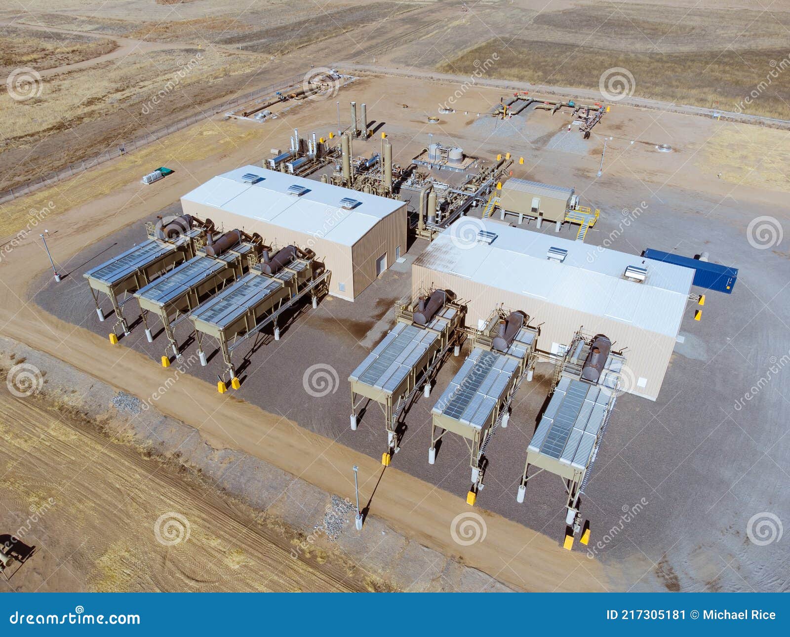 Natural Gas Processing Facility in Eastern Plains Stock Image - Image ...