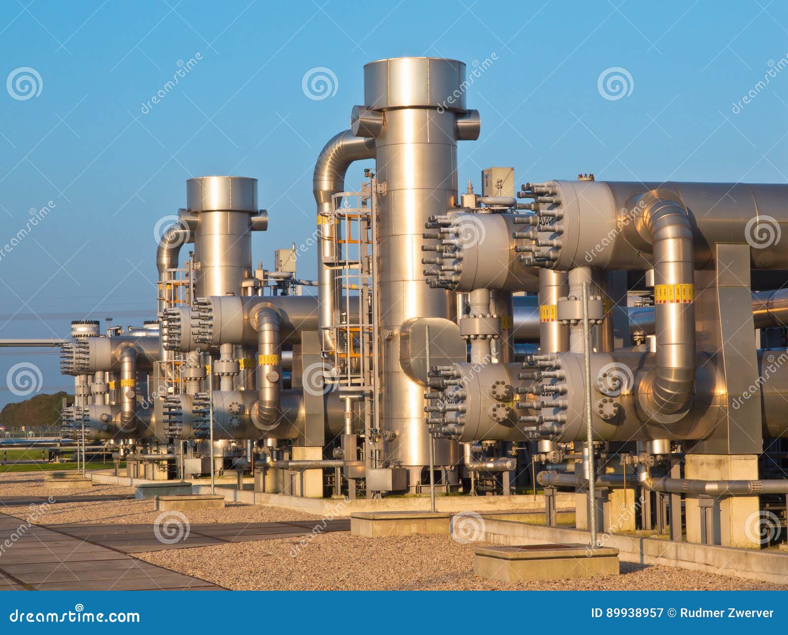Natural Gas Processing Site Stock Image - Image of plant, chemical ...