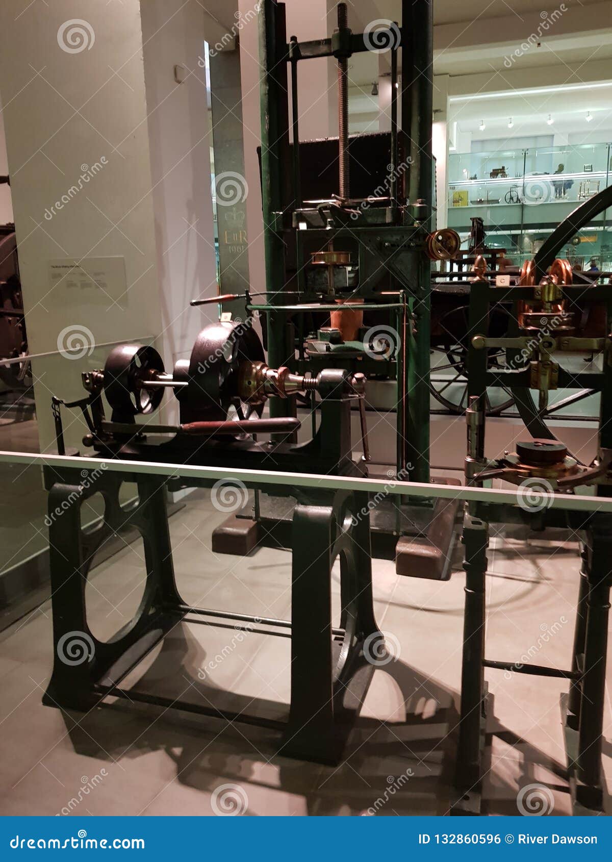 Machinery editorial photo. Image of london, museum, natural - 132860596