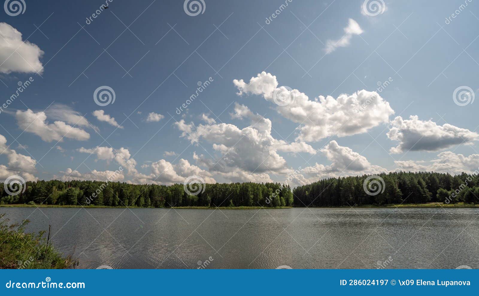 Natural Lake Landscape 4K High Definition Reflection Speeding on Water ...