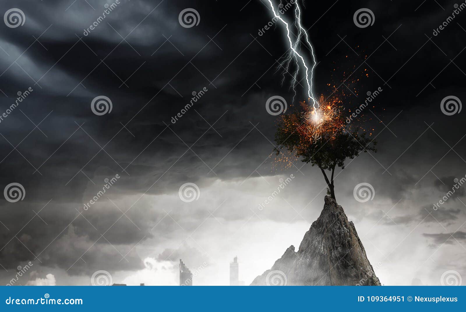 Bright Lightning Hit the Tree Stock Image - Image of rain, discharge ...