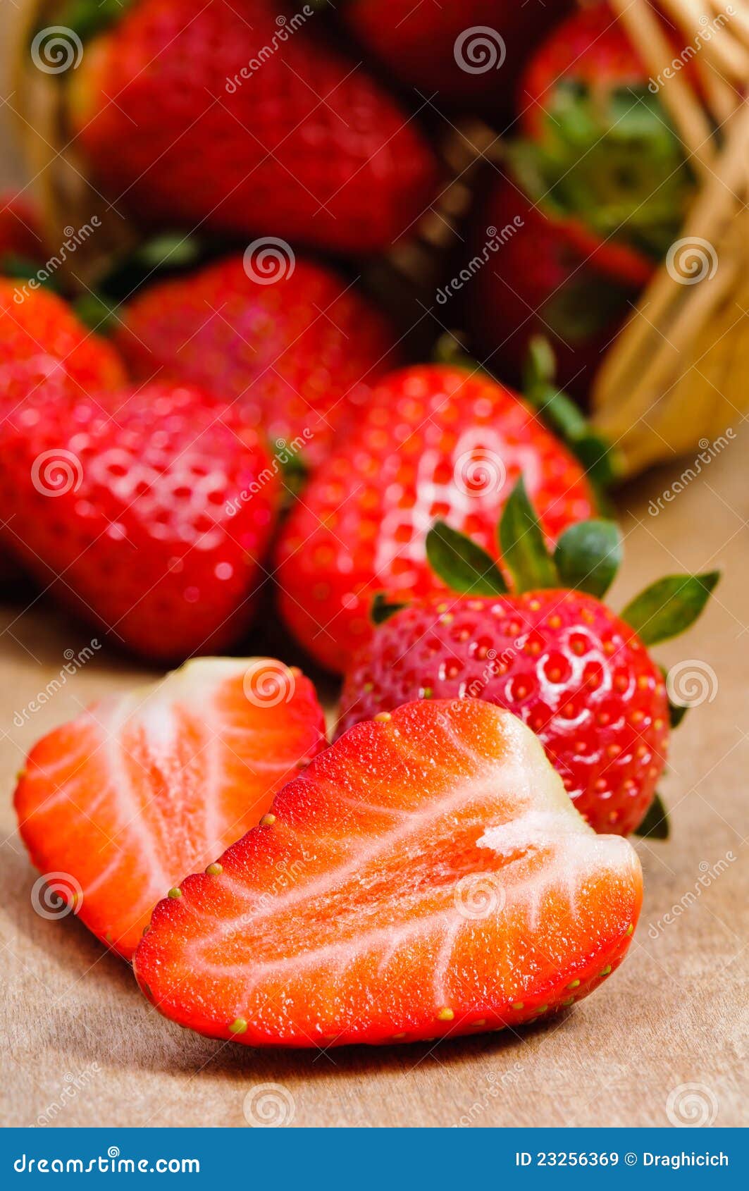 Natural Organic Strawberries Stock Image - Image of fruit, snack: 23256369