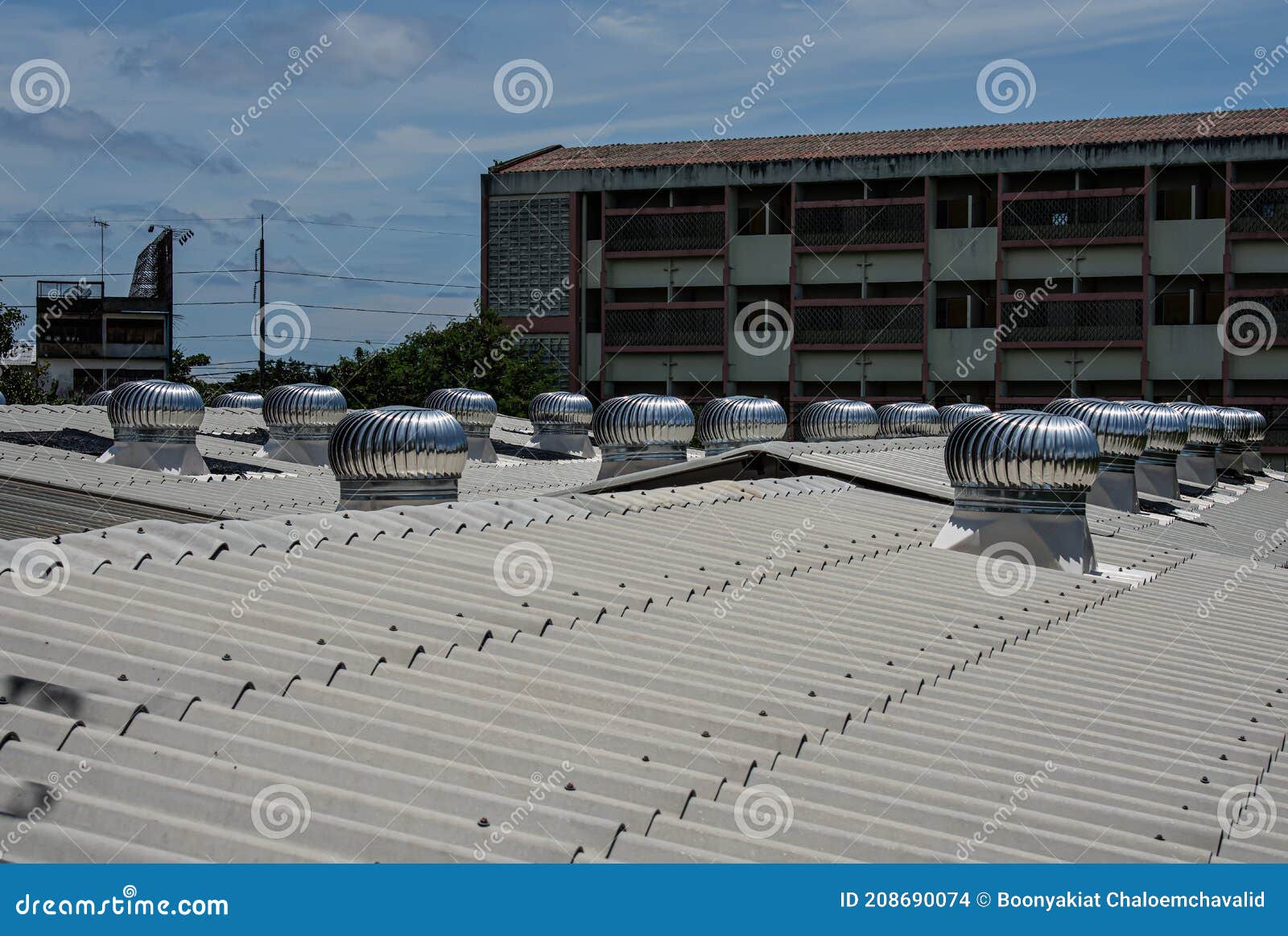 Natural Roof Ventilator on Roof Roof Ventilation System for Heat ...