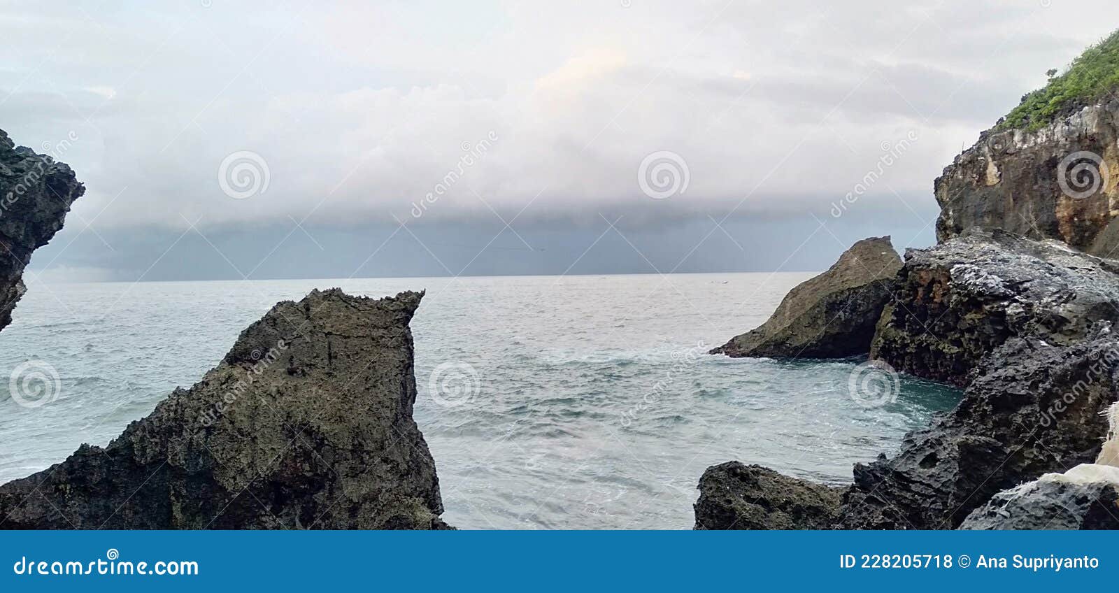 Natural Stone Breaking Wave Stock Photo - Image of beach, tower: 228205718