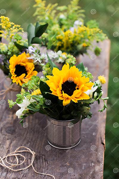 Natural table setting stock image. Image of flowers, vase - 44836373