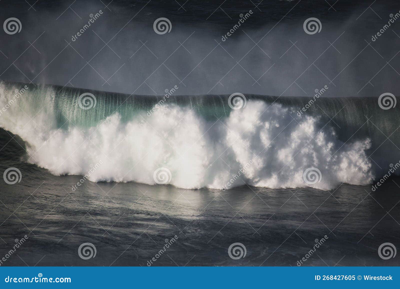 Natural View of Strong Waves in the Ocean Stock Image - Image of scenic ...