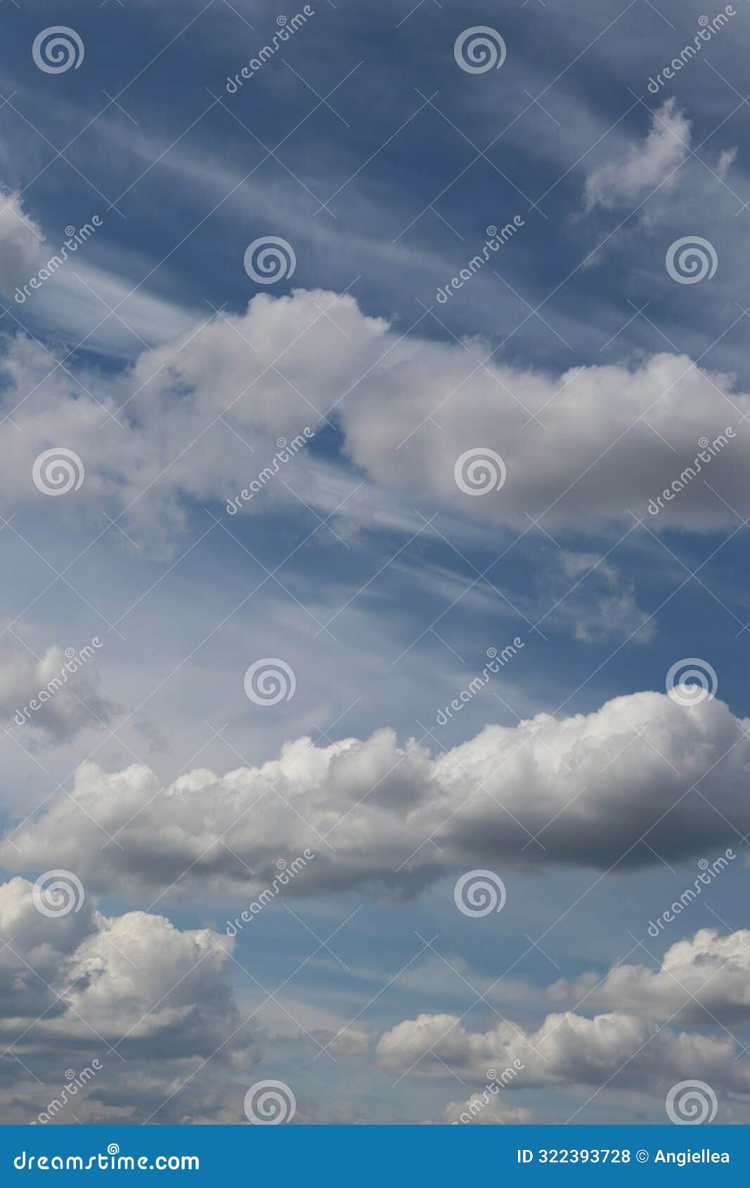 Nature Background 3803 Cloudy Sky with White Puffy and Diffuse Clouds ...
