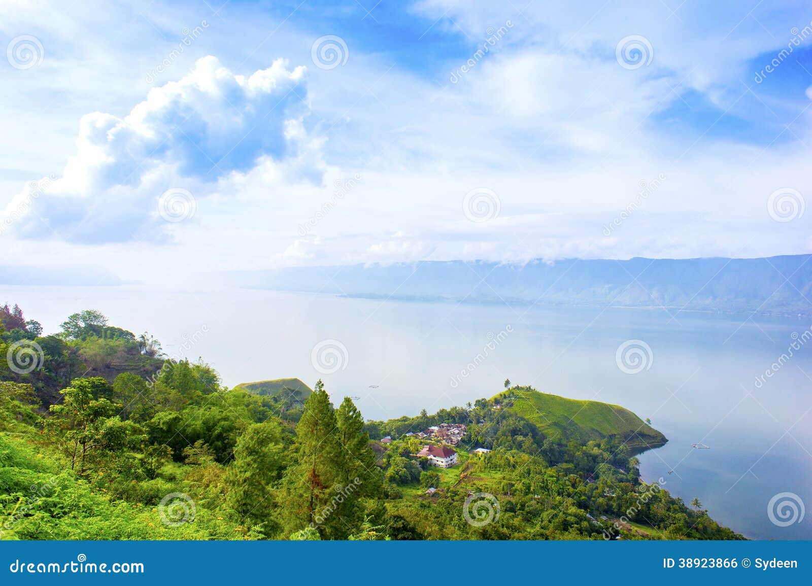 Natureza do lago Toba foto de stock. Imagem de sumatra - 38923866