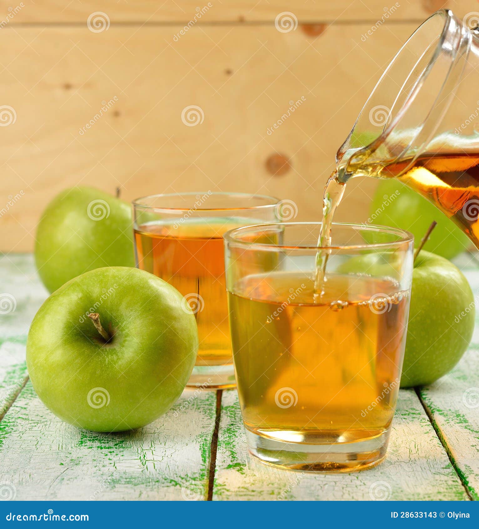 Natuurlijk appelsap stock afbeelding. Image of groen - 28633143