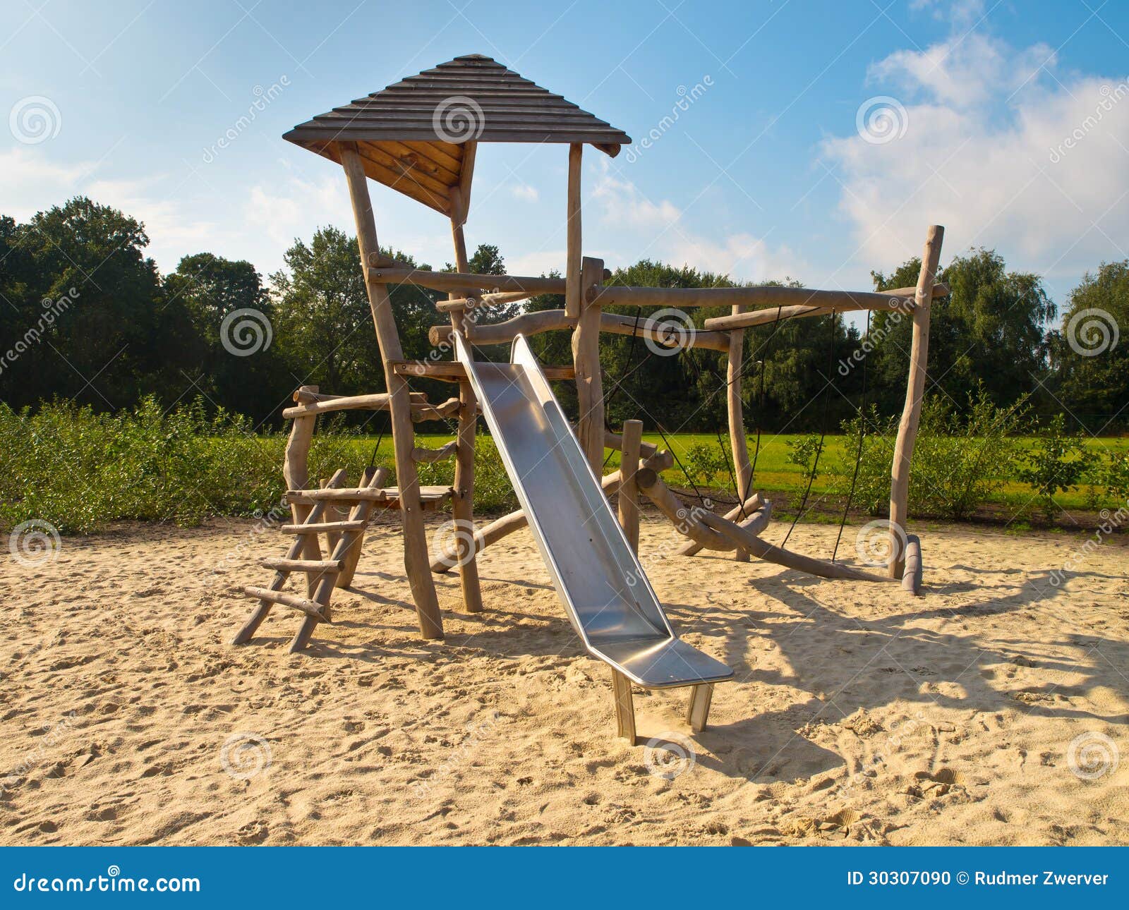 Natuurlijke Speltuin stock foto. Image of speelplaatsen - 30307090