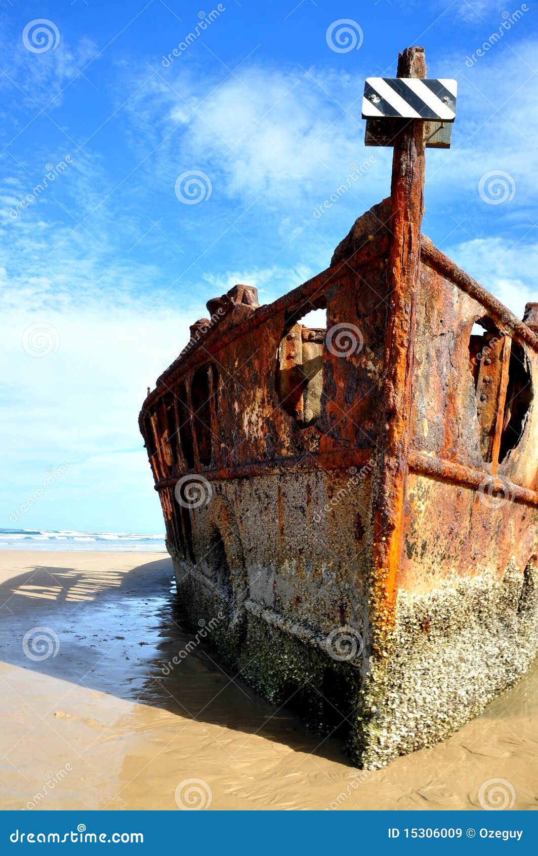 Naufragio (4) imagen de archivo. Imagen de orilla, agua - 15306009