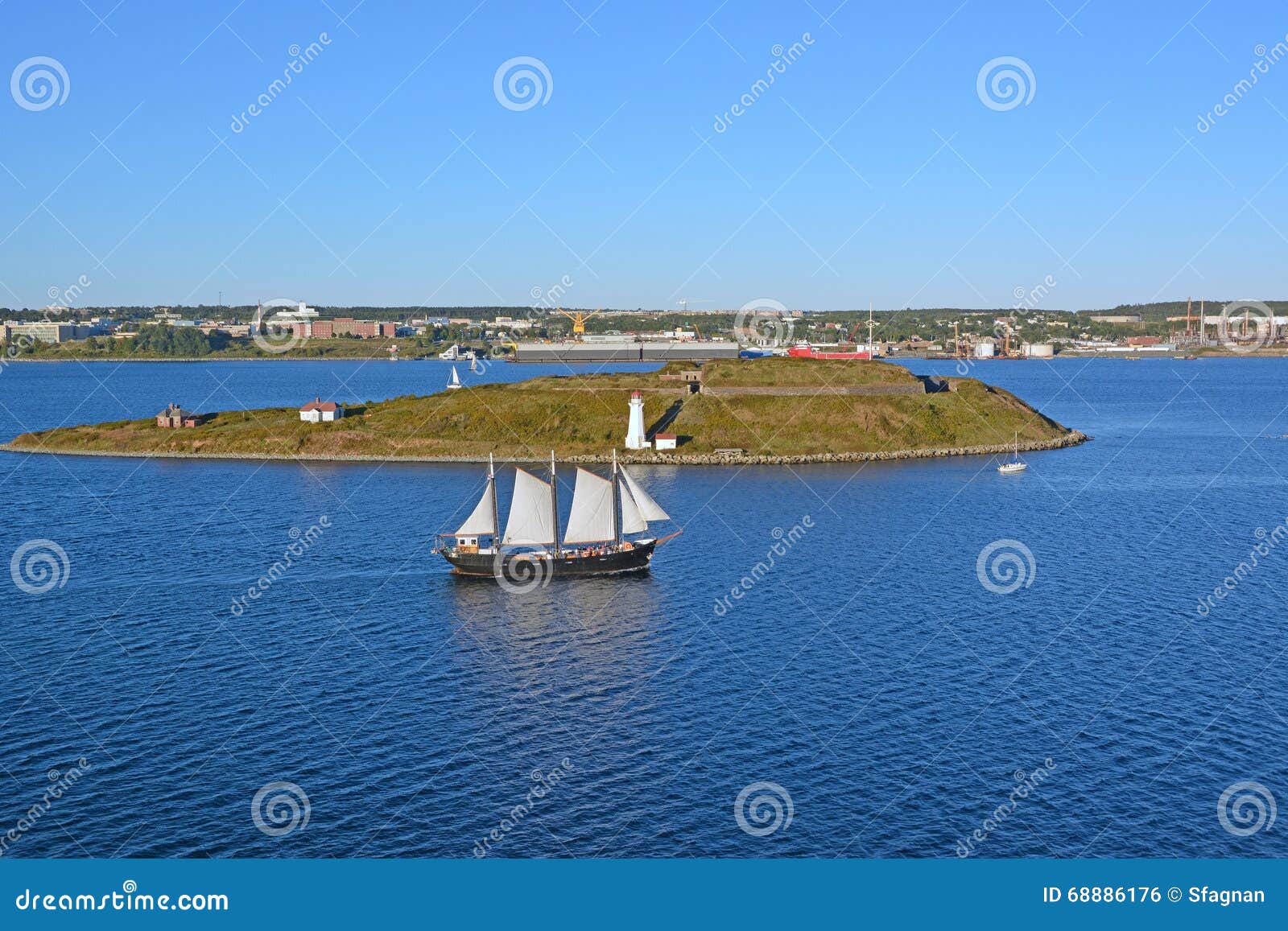 Nave alta de Halifax foto de archivo. Imagen de isla - 68886176