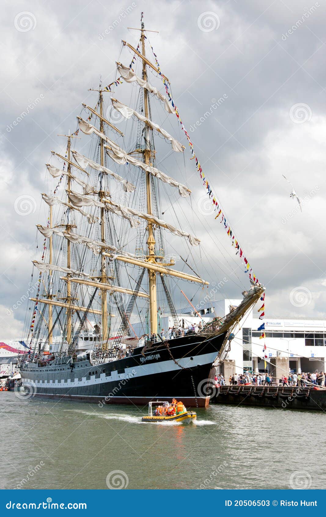 Nave De Kruzenshtern En Tallinn Foto de archivo editorial - Imagen de ...