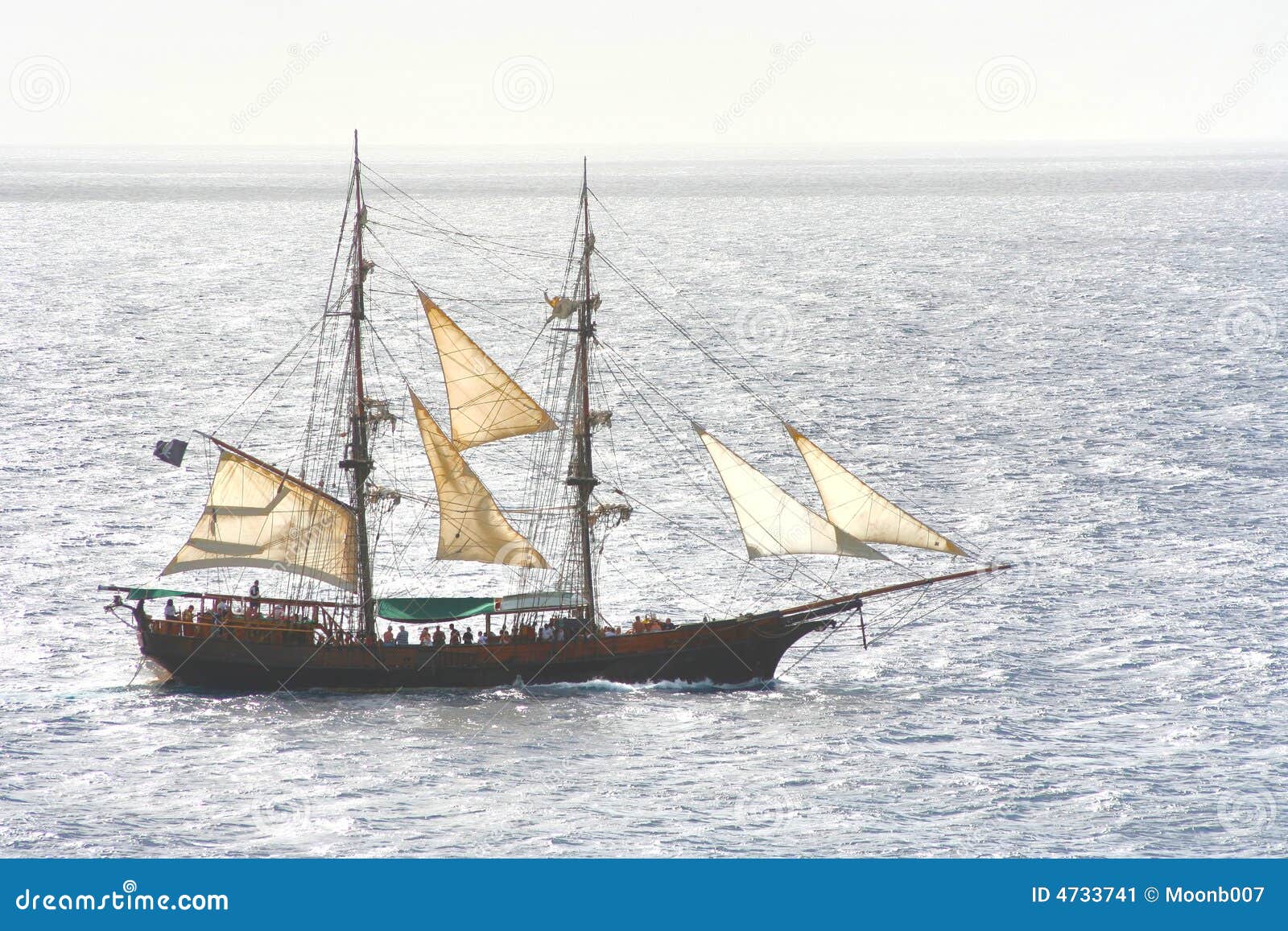 Nave de pirata imagen de archivo. Imagen de tranquilidad - 4733741