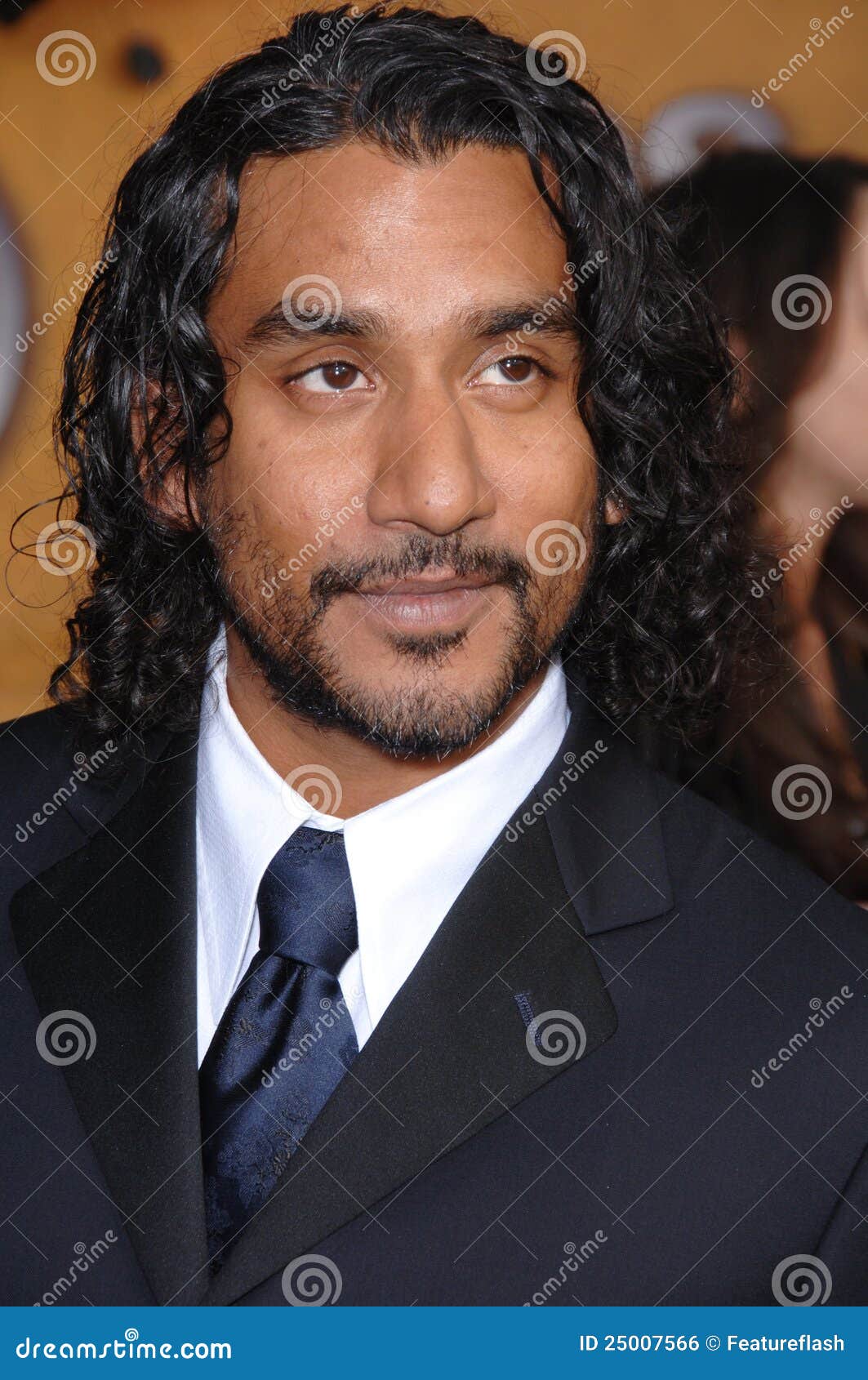 Naveen Andrews editorial photo. Image of awards, auditorium - 25007566
