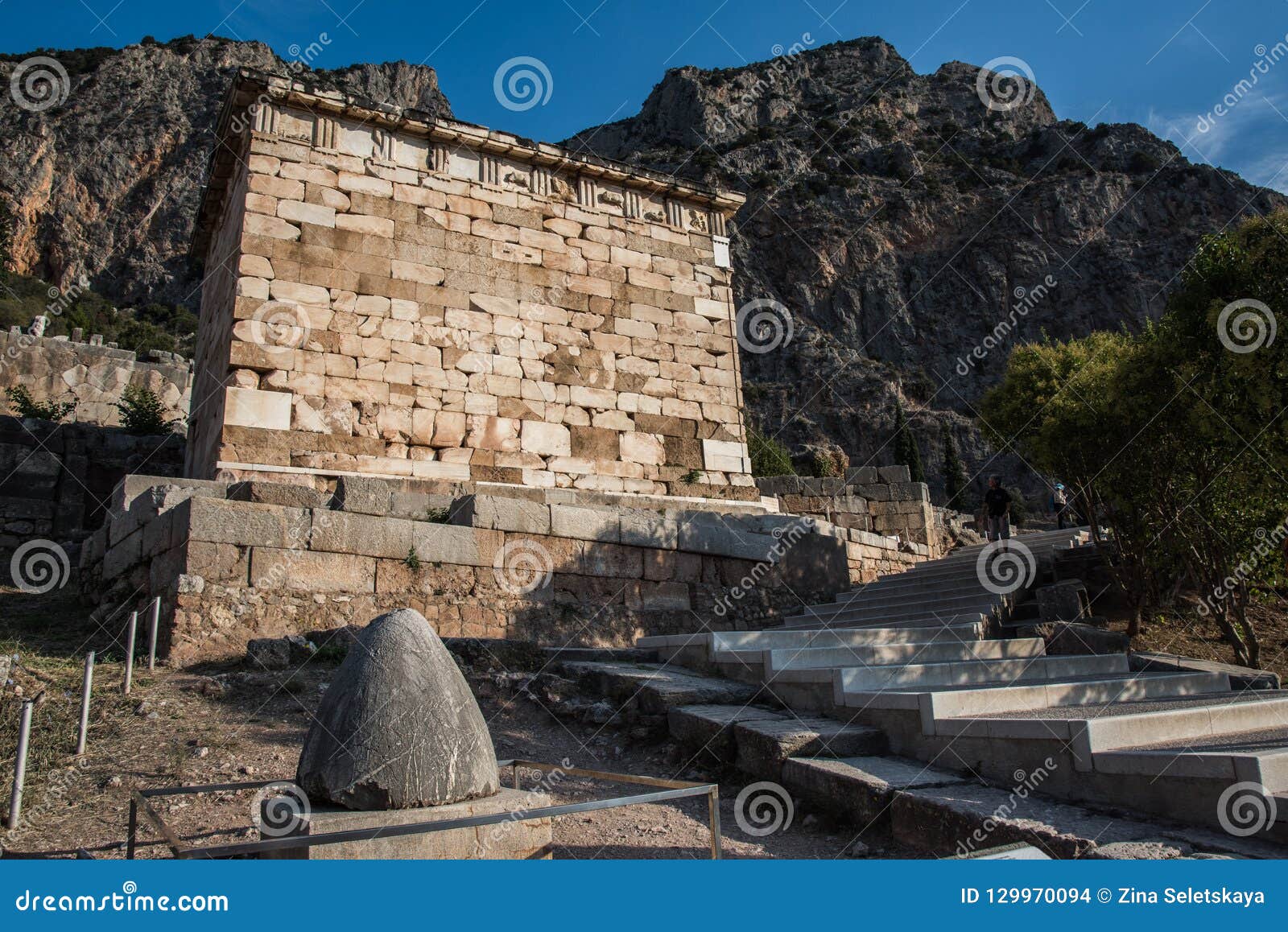 The Navel - Omphalos of Delphi, Greece Editorial Stock Image - Image of ...