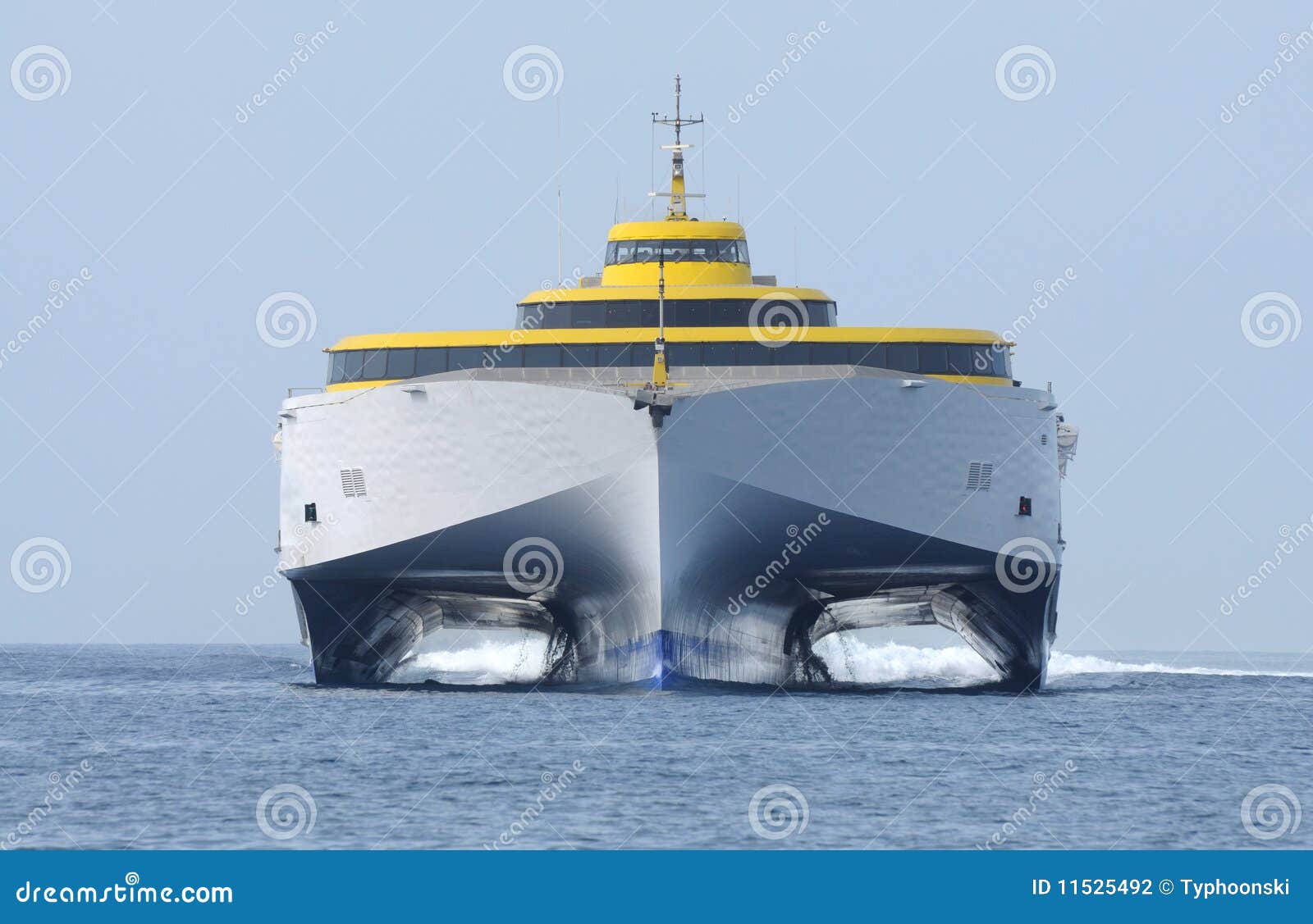 Navio De Alta Velocidade Da Balsa Foto de Stock - Imagem de velocidade ...