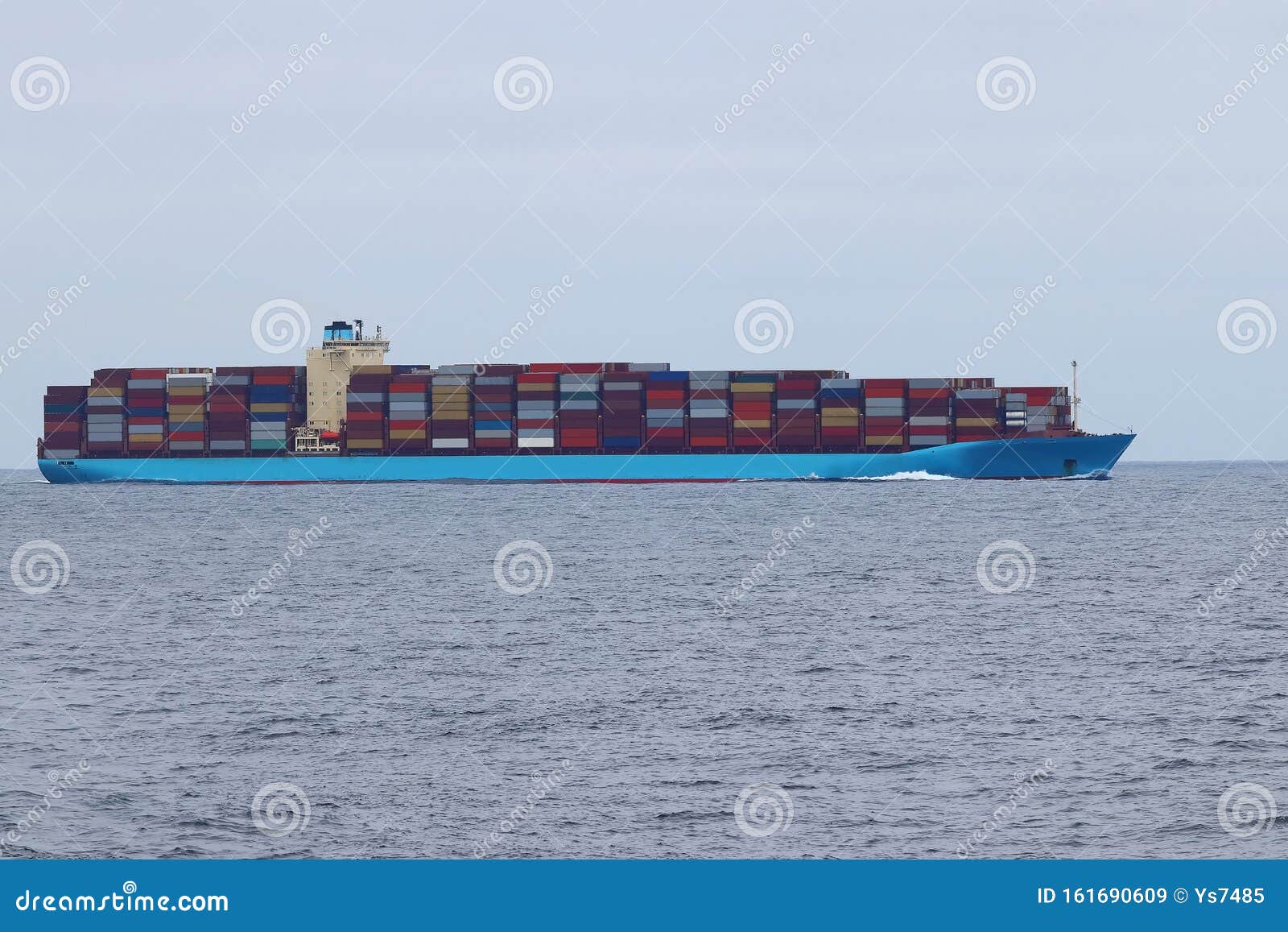 Navio De Carga De Contentores Em Curso No Oceano Imagem de Stock ...