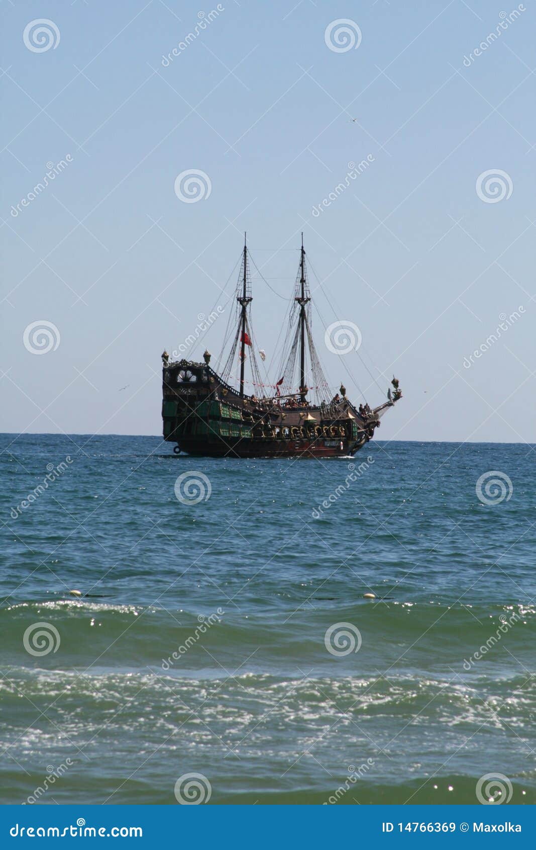 Navio de piratas imagem de stock. Imagem de pirata, vela - 14766369