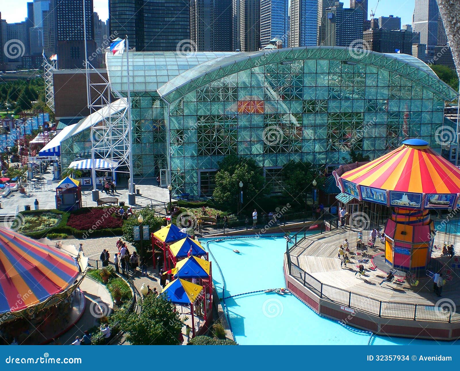 Navy Pier editorial stock image. Image of chicago, carousel - 32357934