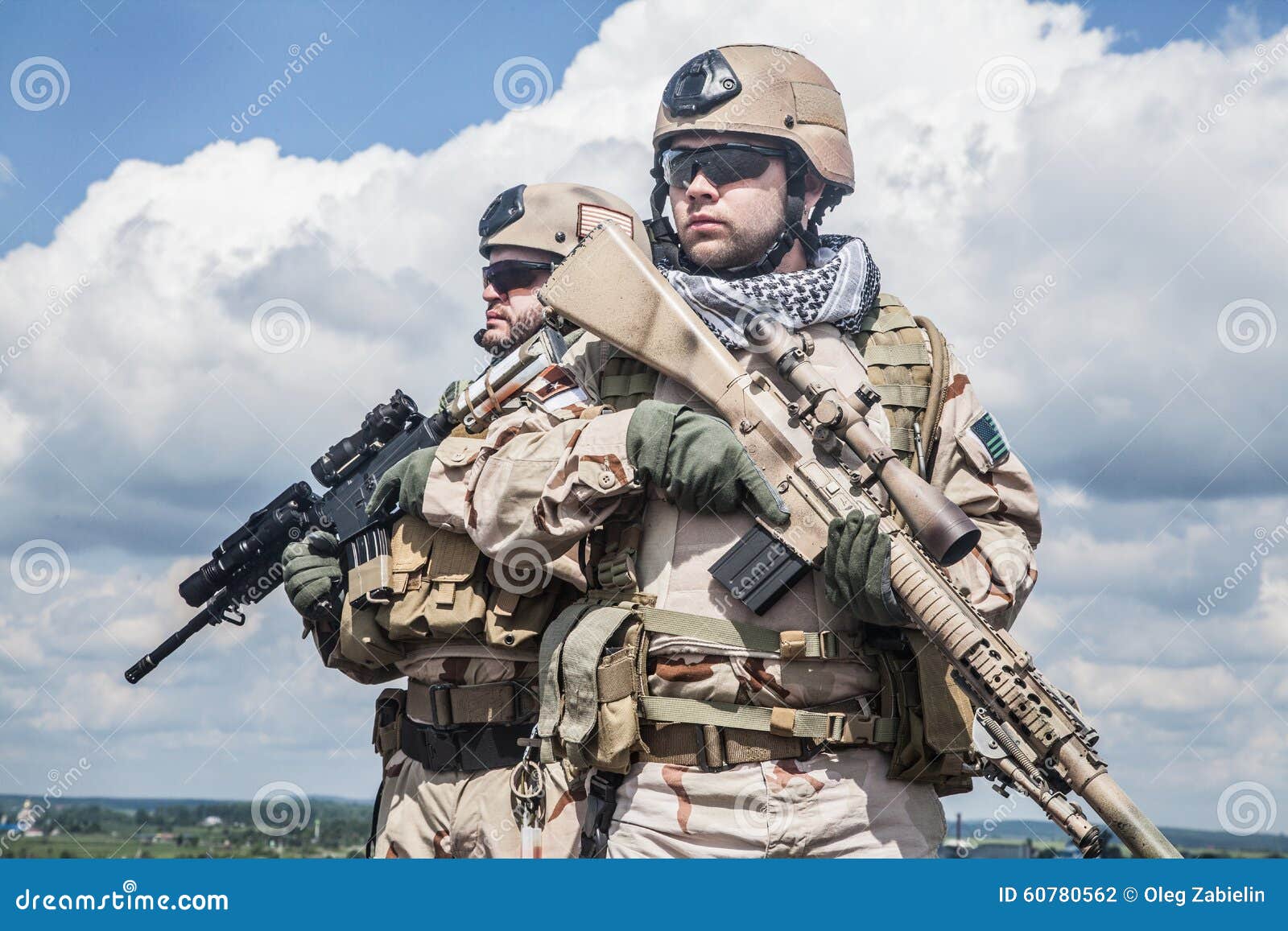 Navy Seals en la acción foto de archivo. Imagen de guerra - 60780562