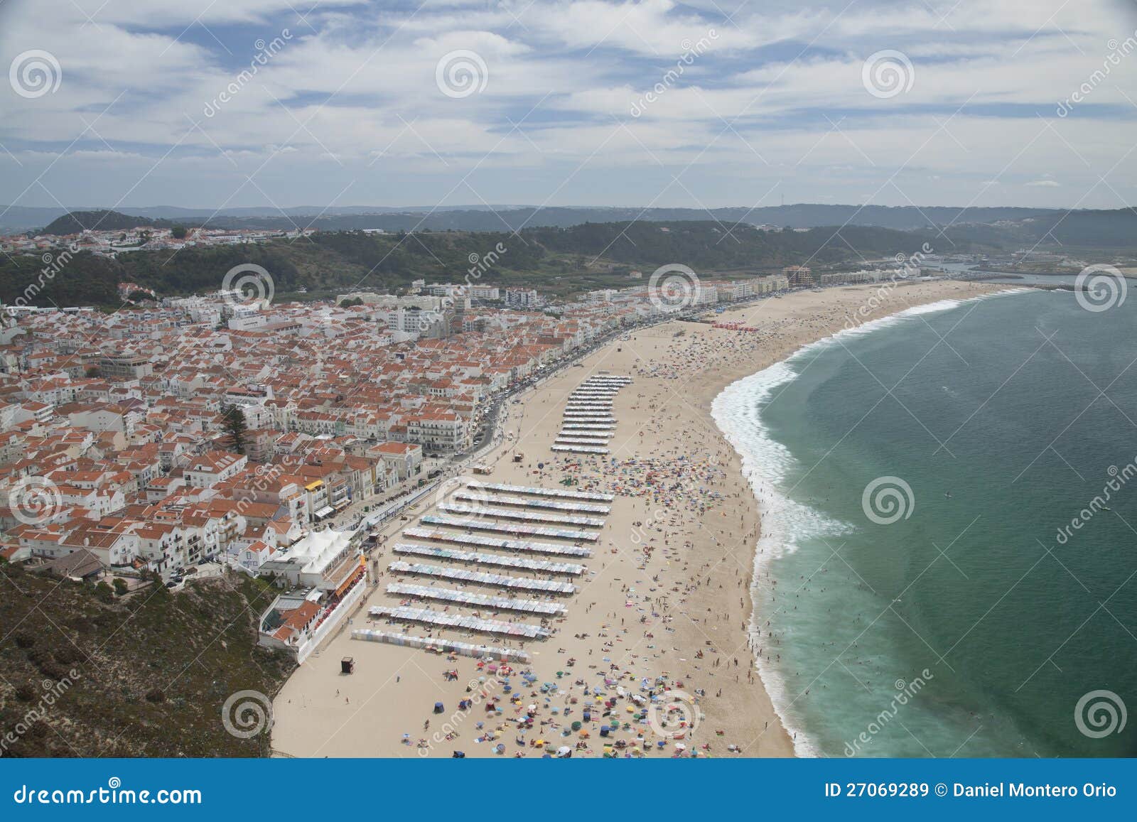 Nazare Strand, Portugal stockbild. Bild von landhaus - 27069289