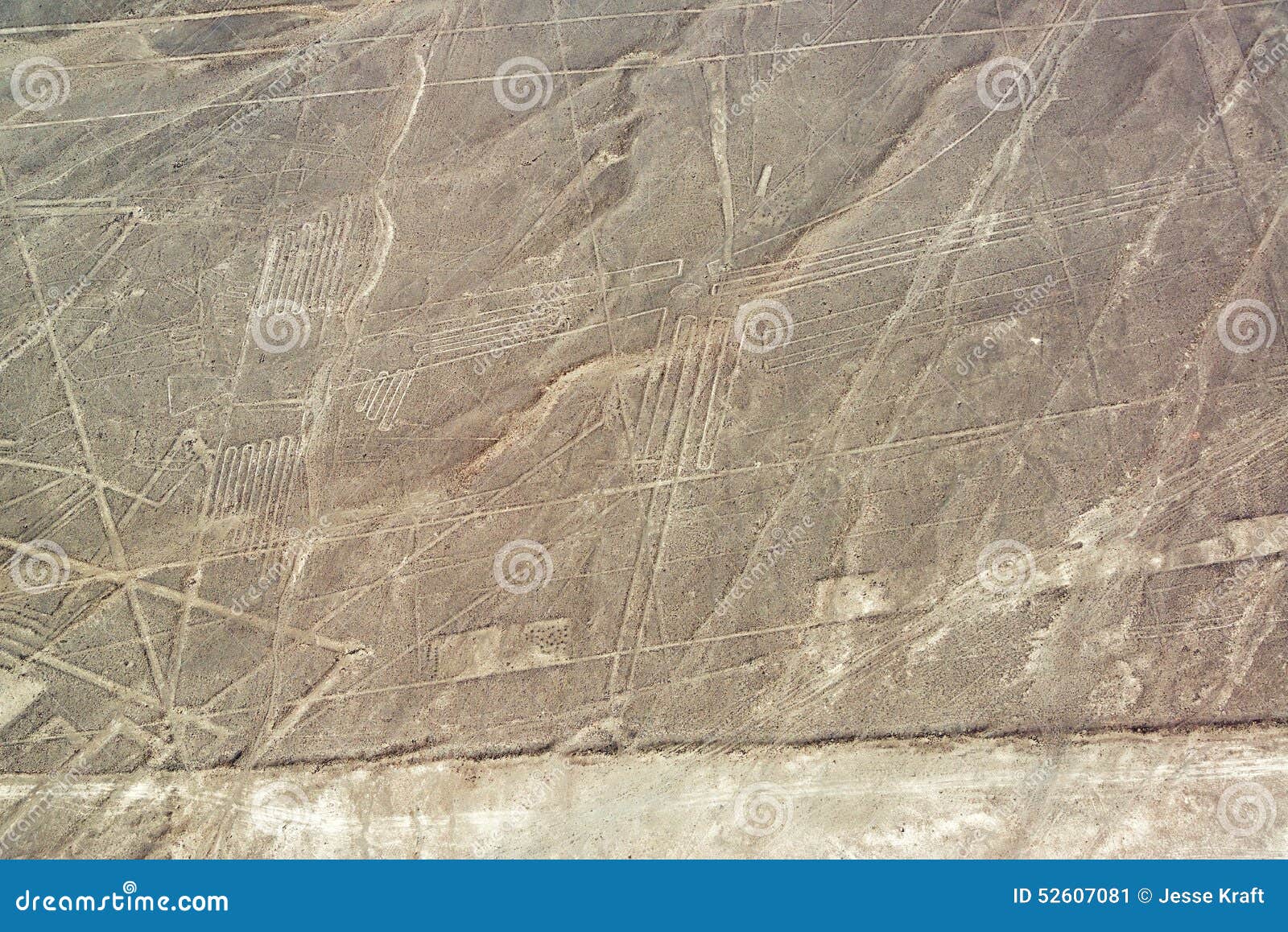 Nazca Lines Geoglyphs stock image. Image of geoglyphs - 52607081