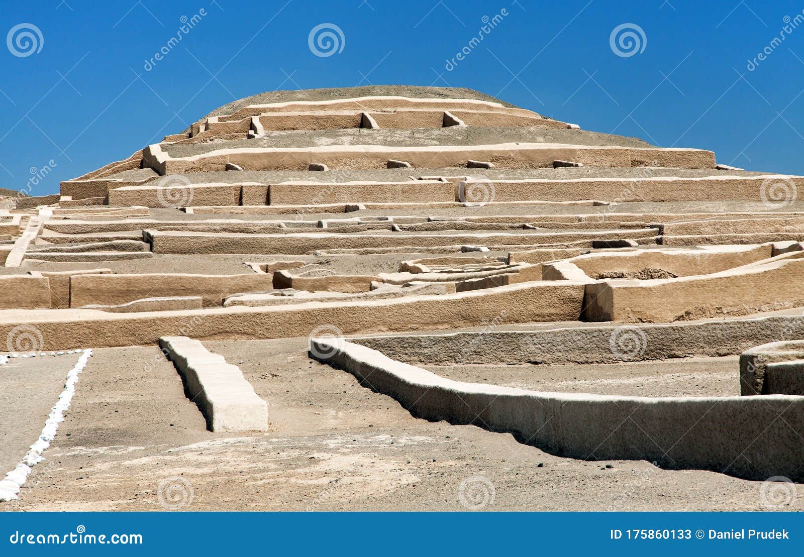 Nazca or Nasca Pyramid at Cahuachi Archeological Site Stock Image ...