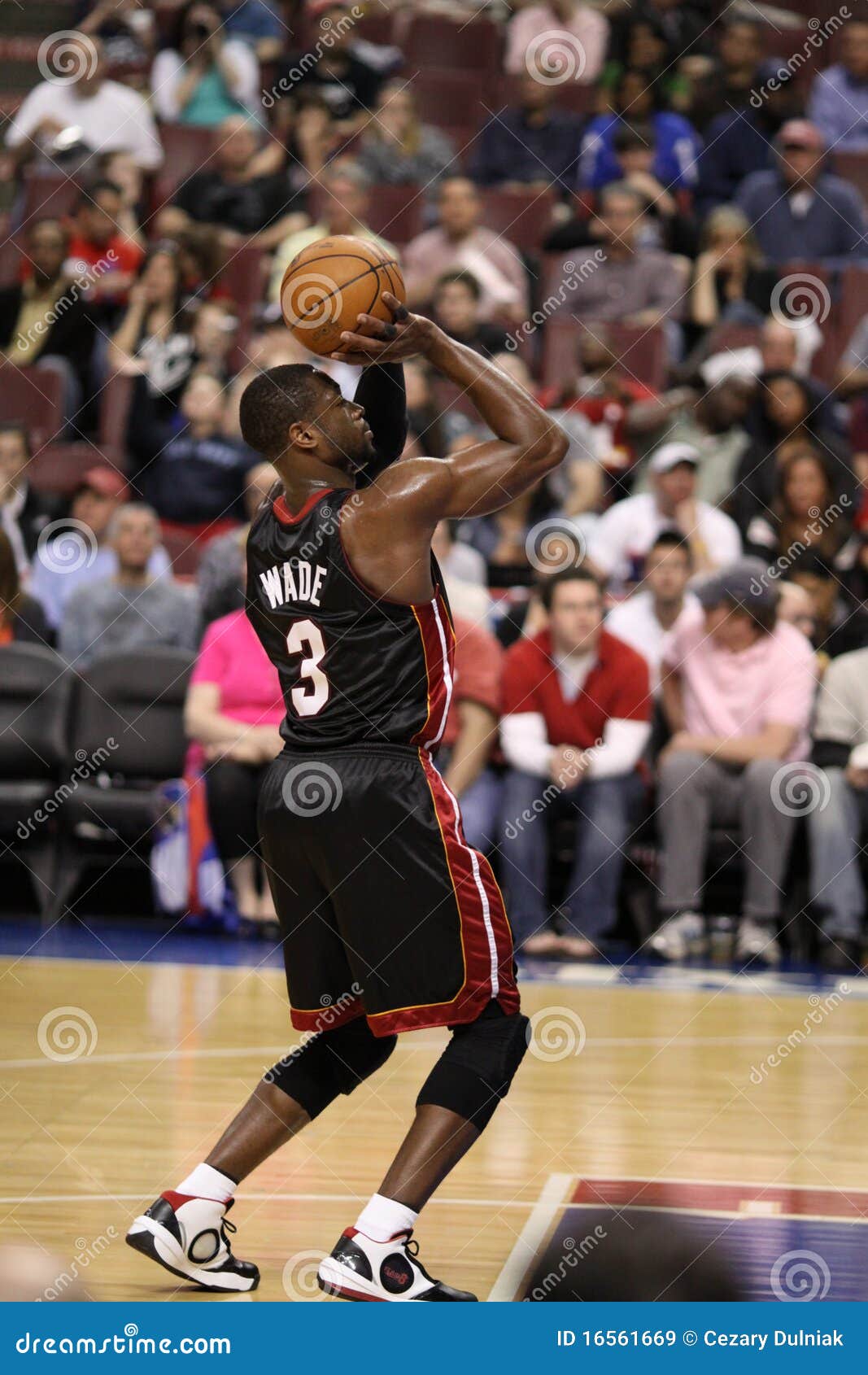 NBA Dwayne Wade editorial stock image. Image of season - 16561669