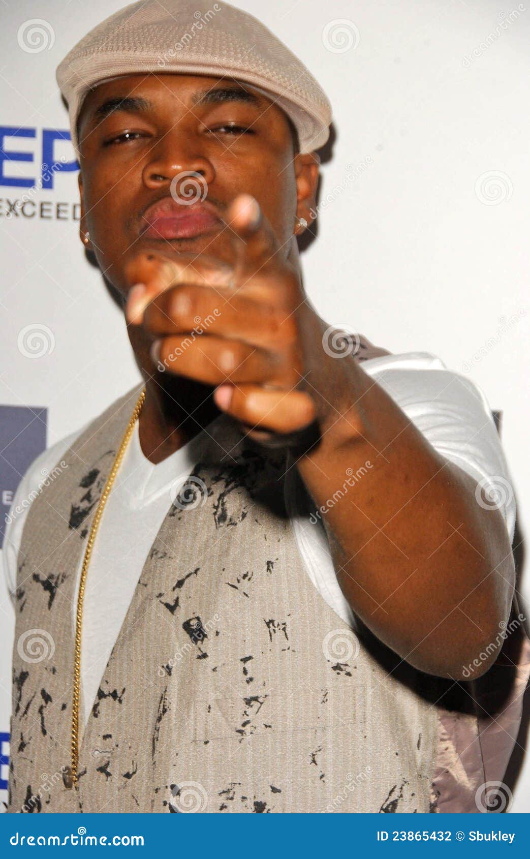 Ne - Yo, editorial photography. Image of blue, hotel - 23865432