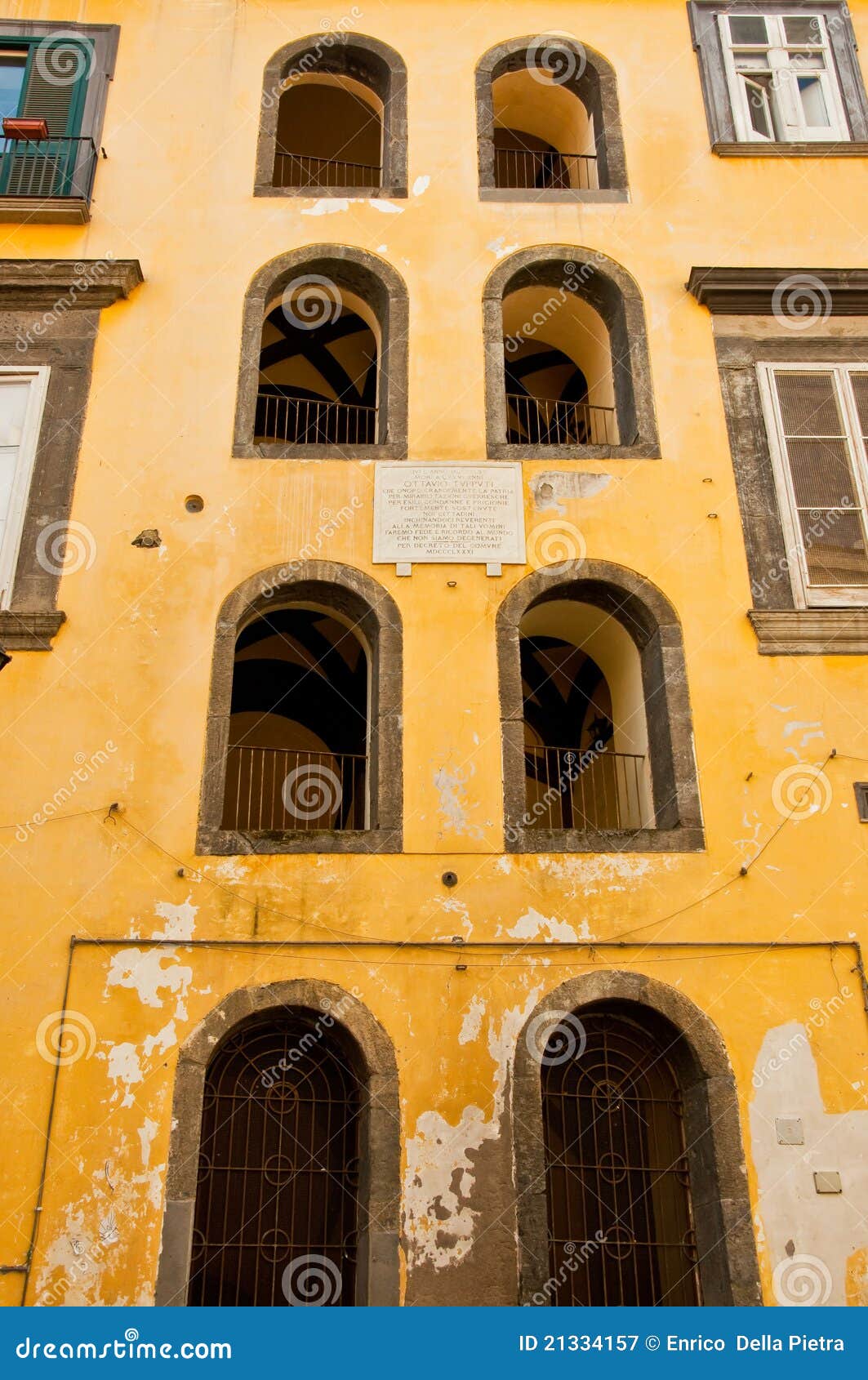 Neapolitan building stock image. Image of napoli, destination - 21334157