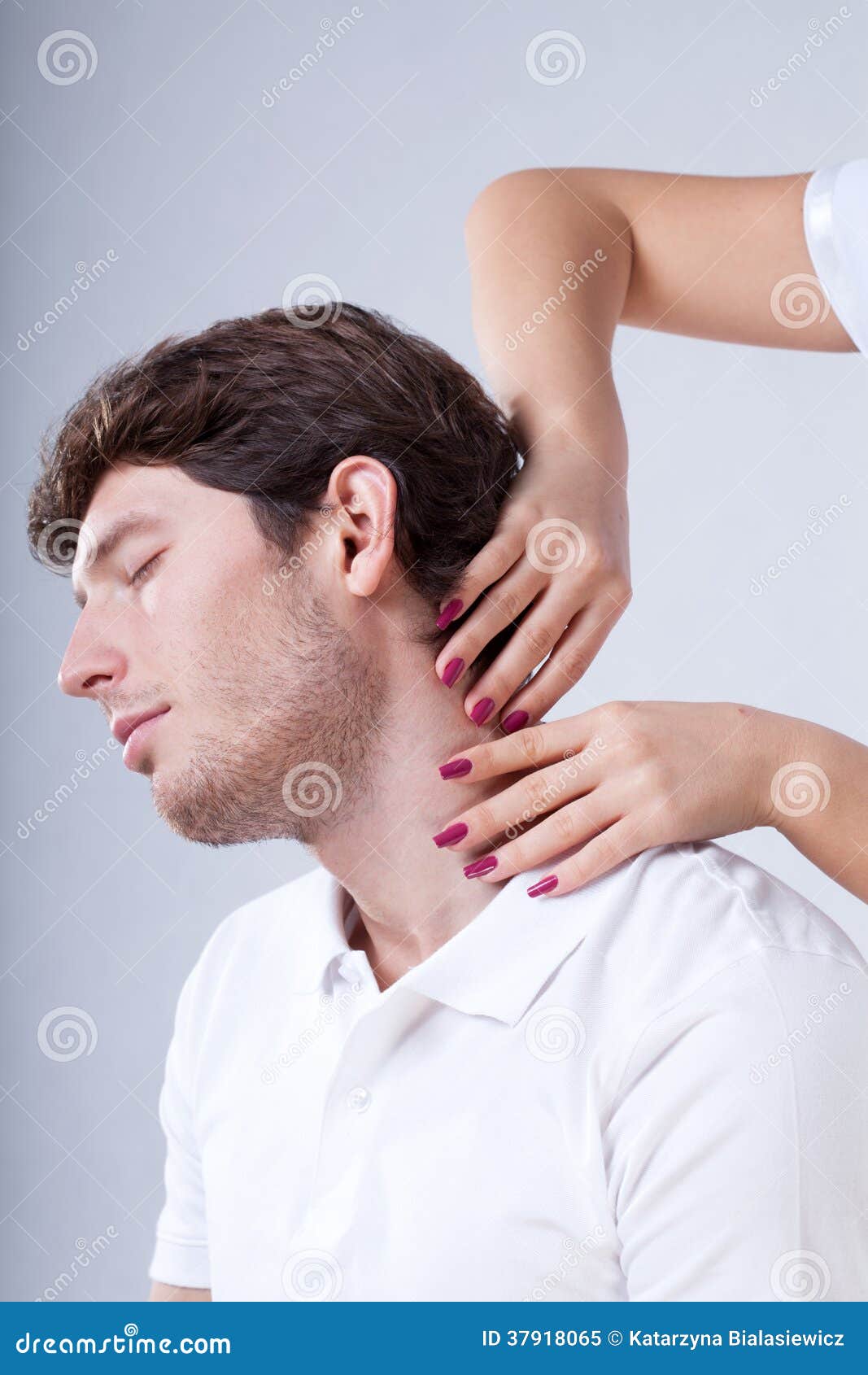 Neck massage at spa center stock image. Image of ligament - 37918065