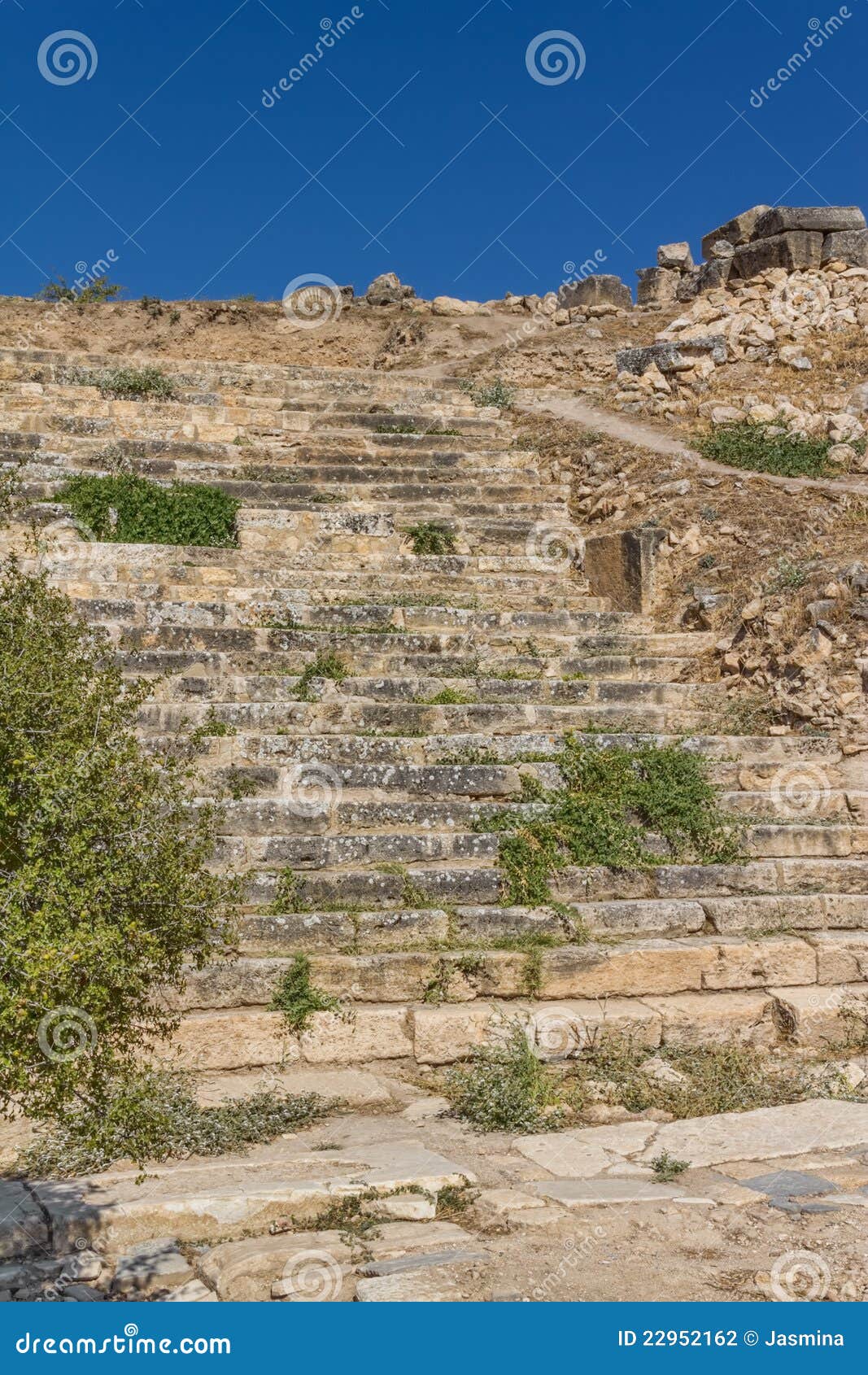 Necropool stock foto. Image of dodenstad, stappen, steen - 22952162