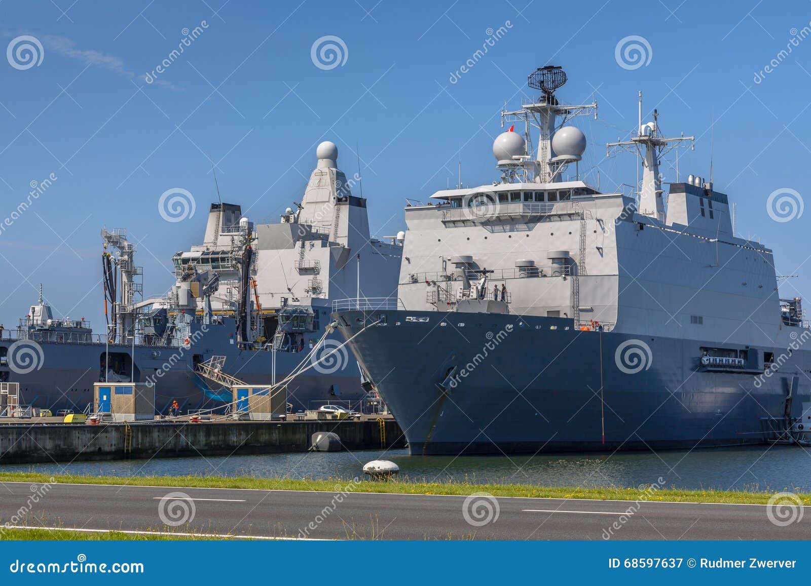 Nederlandse marineschepen stock afbeelding. Image of defensie - 68597637