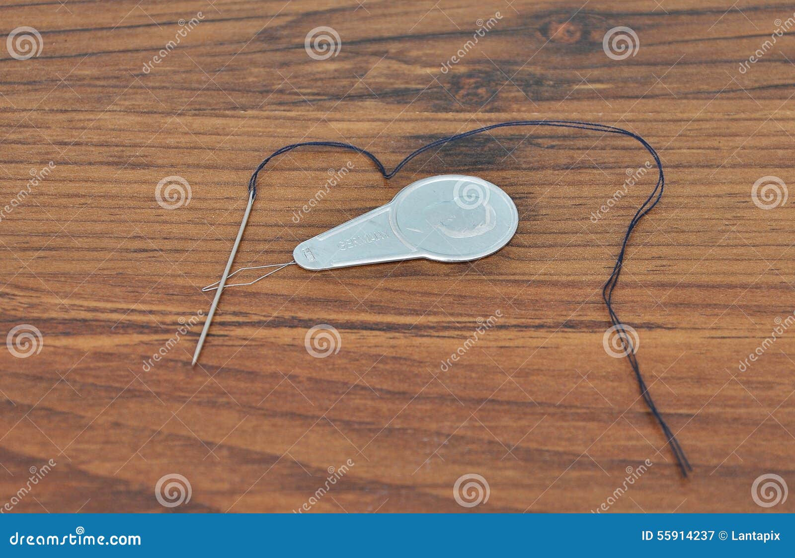 Needle, Thread and Threader Stock Image - Image of needle, metal: 55914237