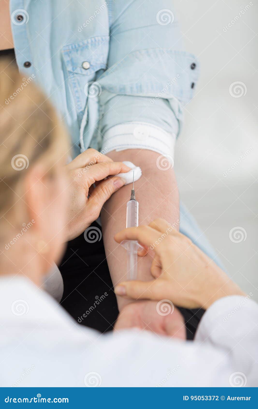 Needle Vaccine Inject into Blood Vessel Stock Photo - Image of medical ...
