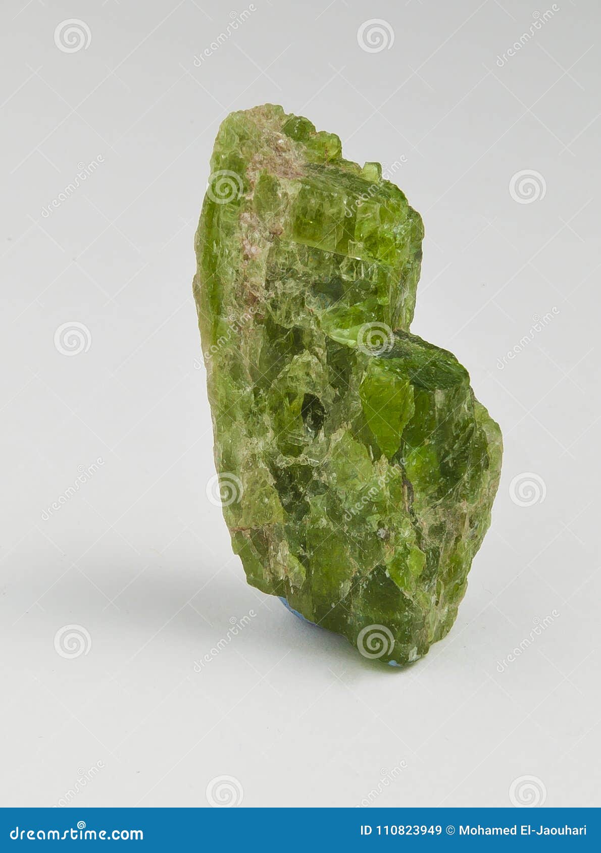 Nefrita Da Jadeíte Do Minério No Fundo Branco Imagem de Stock - Imagem ...