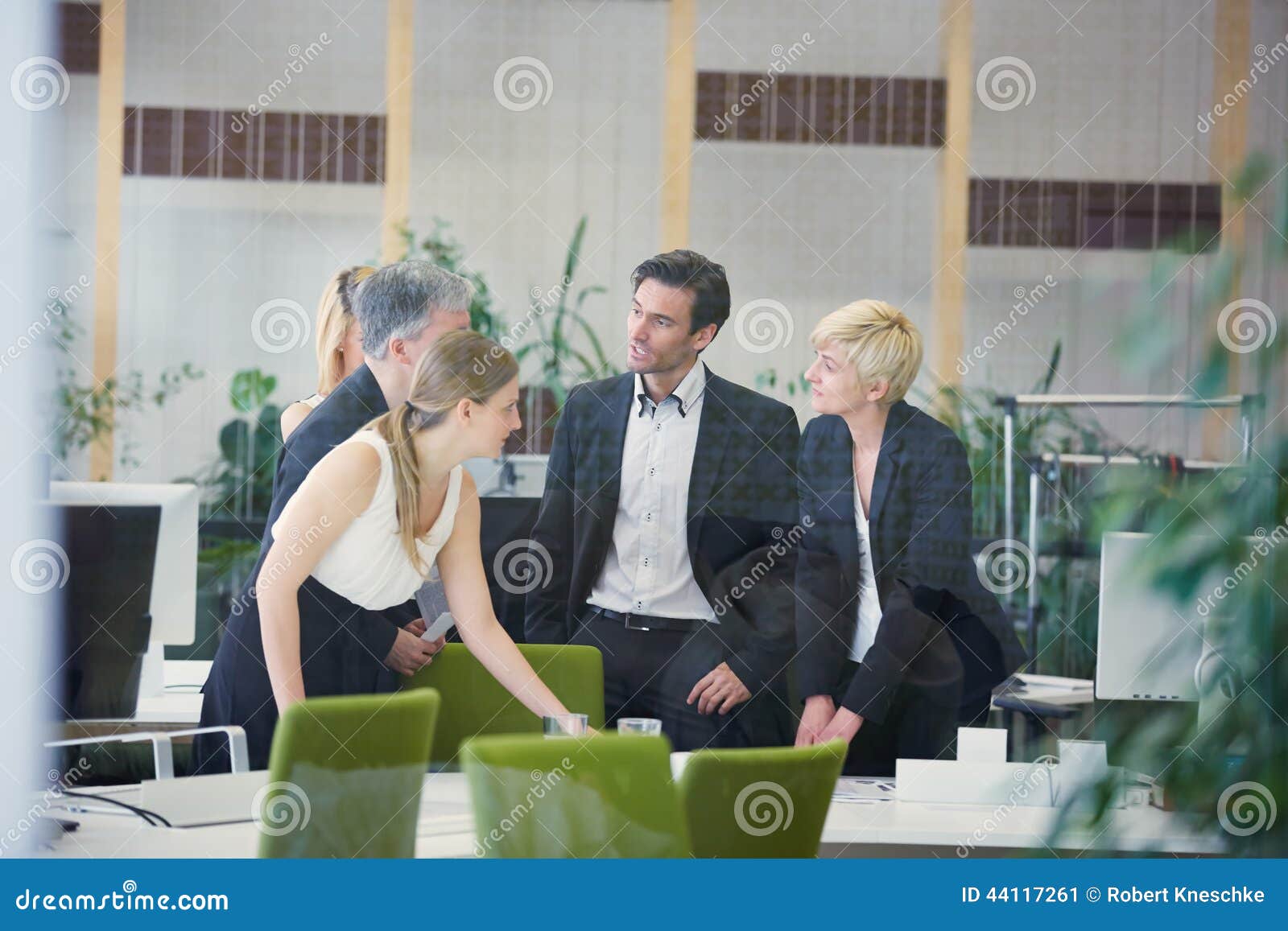 Negotiation of Business People Stock Image - Image of advice, citizen ...
