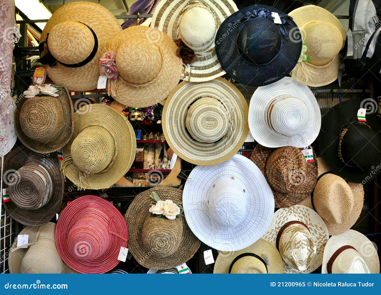 Negozio Di Cappello in Italia Immagine Editoriale - Immagine di mano ...