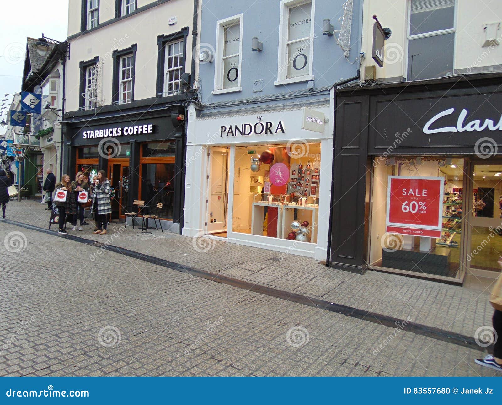 Negozio Front Stores Su Main Street Immagine Editoriale - Immagine di ...