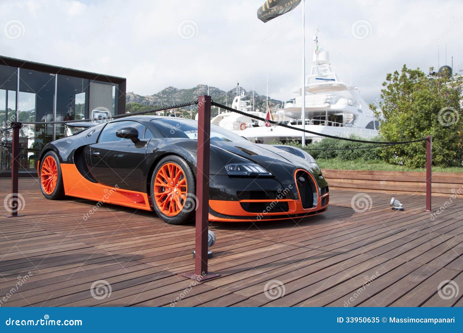 Negro Y Naranja De Bugatti Veyron Imagen editorial - Imagen de ...