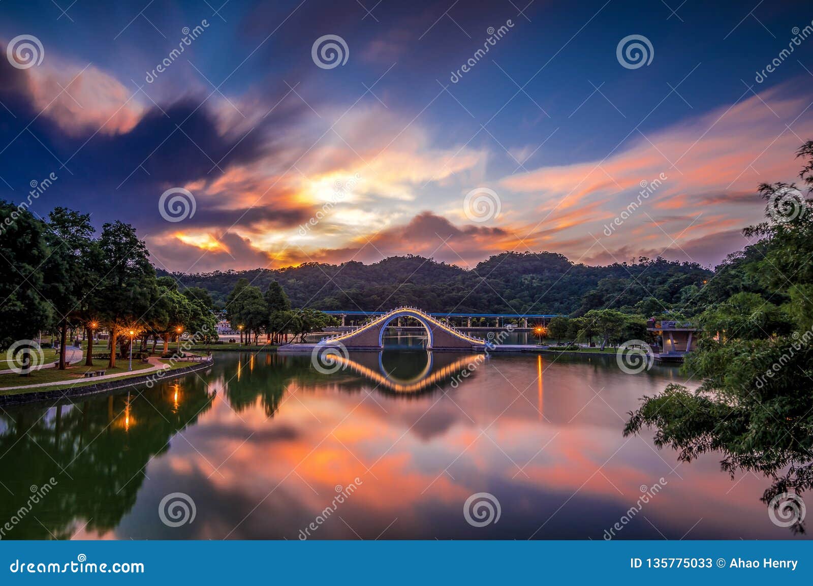 NeiHu Park stock image. Image of lanscape, neihu, sunrise - 135775033