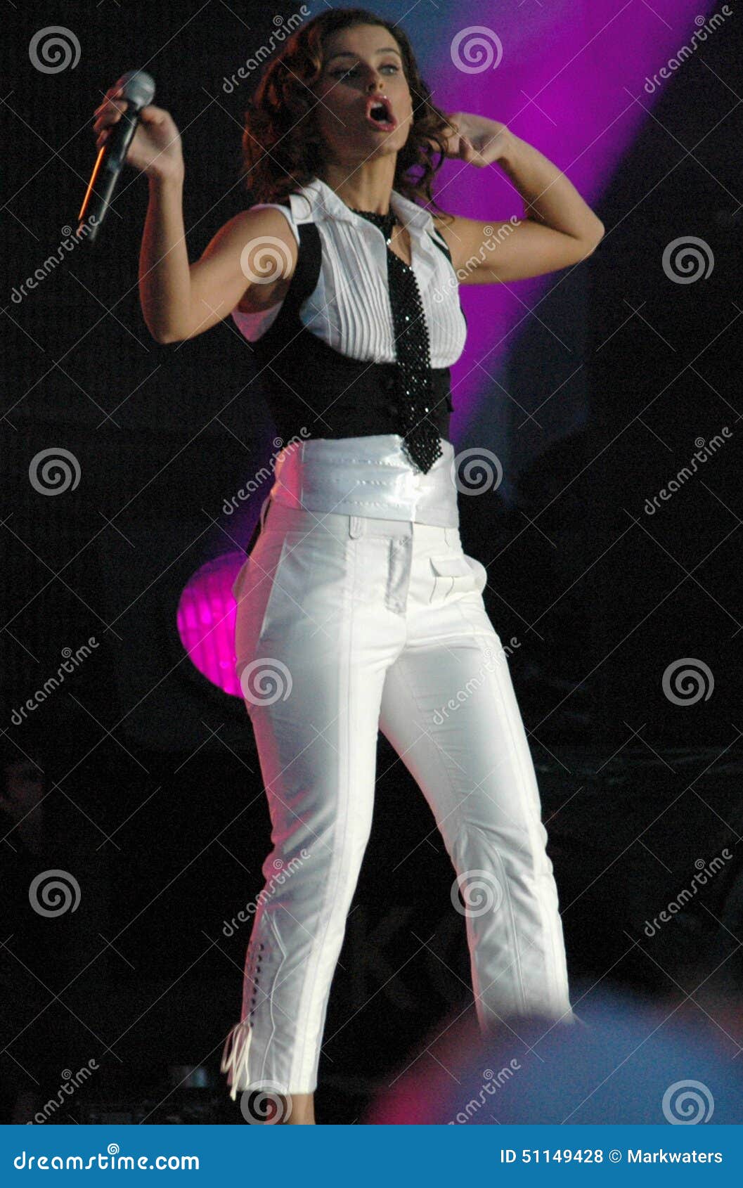 Nelly Furtado foto de archivo editorial. Imagen de partido - 51149428