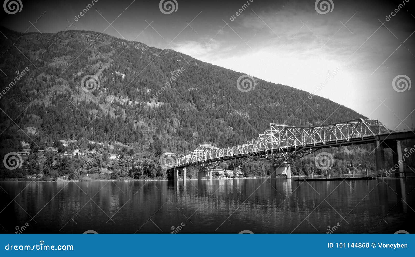 Nelson Bridge foto de archivo. Imagen de lago, alongside - 101144860