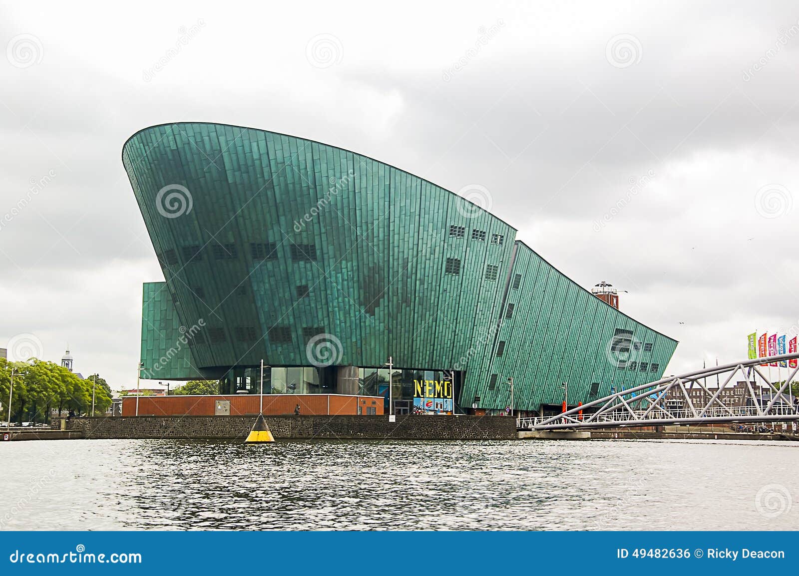 Nemo Science Centre, Amsterdam Editorial Photo - Image of building ...