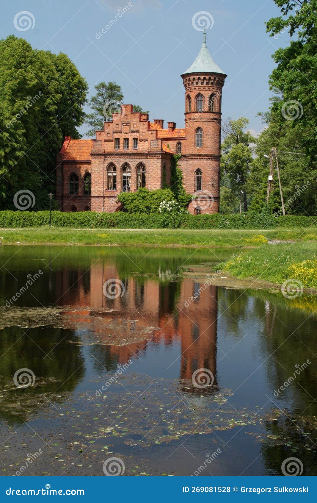Neo-gothic Palace by the Pond Stock Photo - Image of pond, castle ...