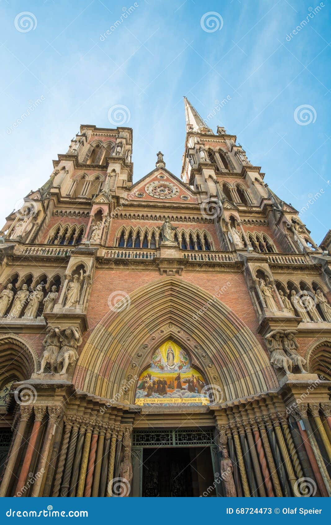 Neo gotisk portik fotografering för bildbyråer. Bild av arkitektur ...