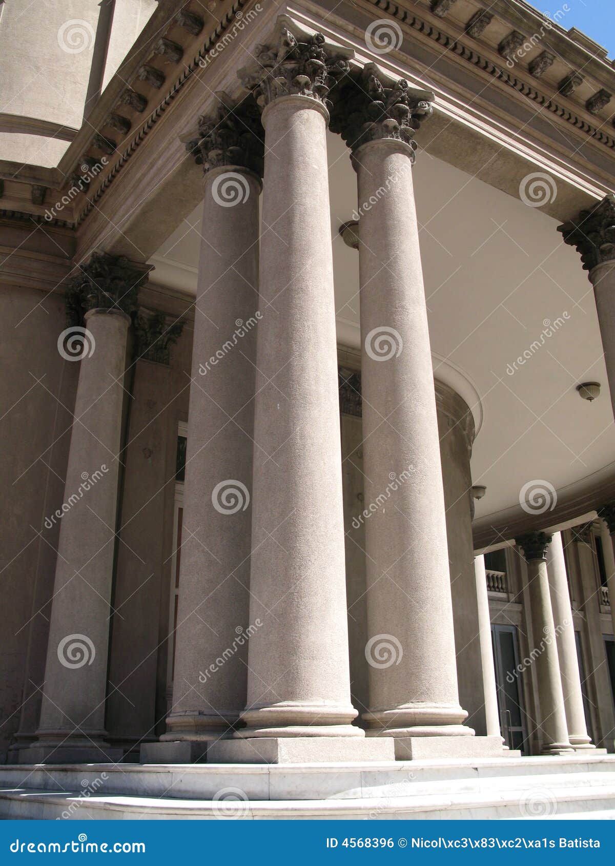 Architecture Columns Royalty-Free Stock Photo | CartoonDealer.com #10422201